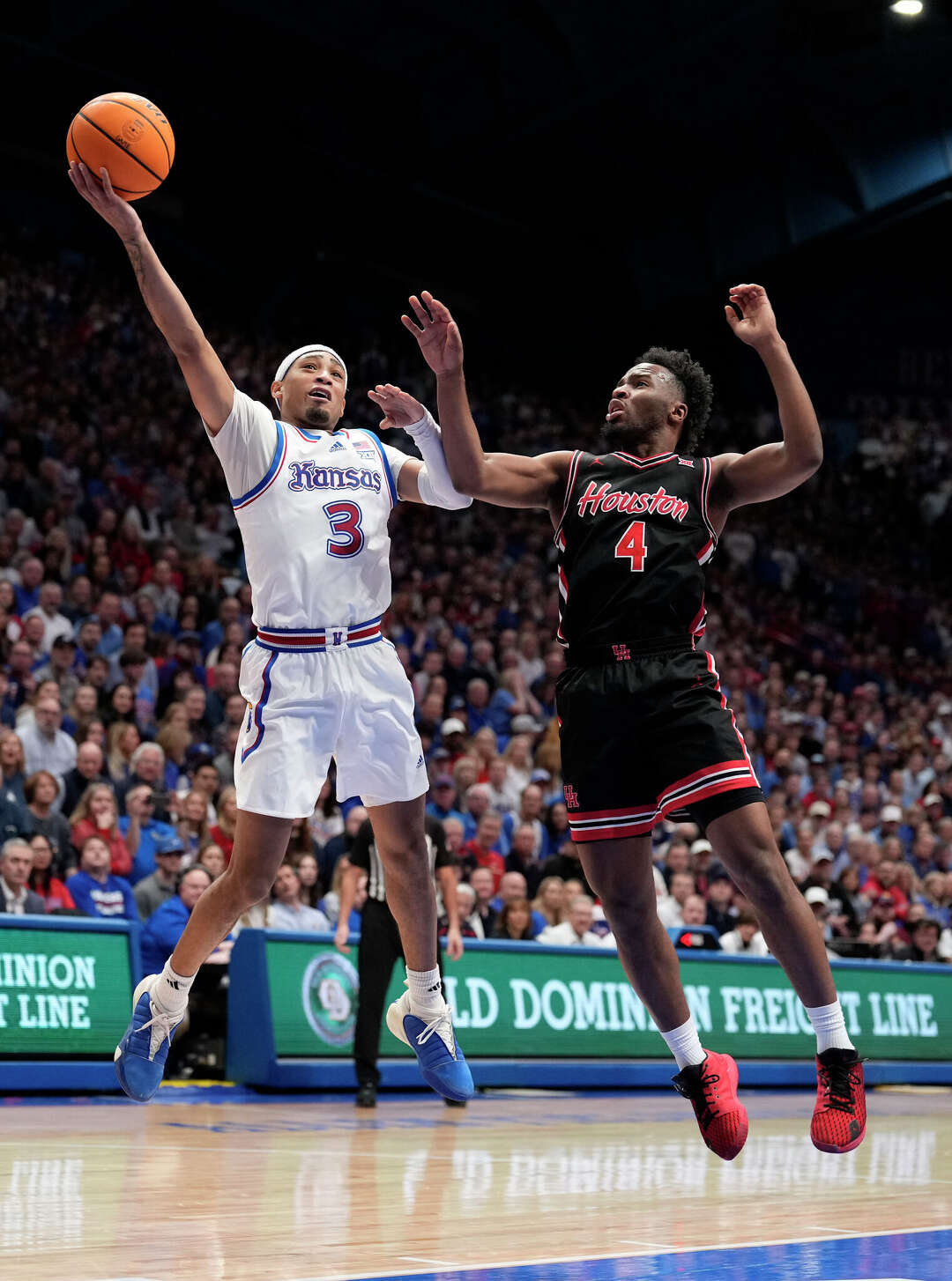Cougars basketball: UH defeats Kansas Jayhawks in double overtime