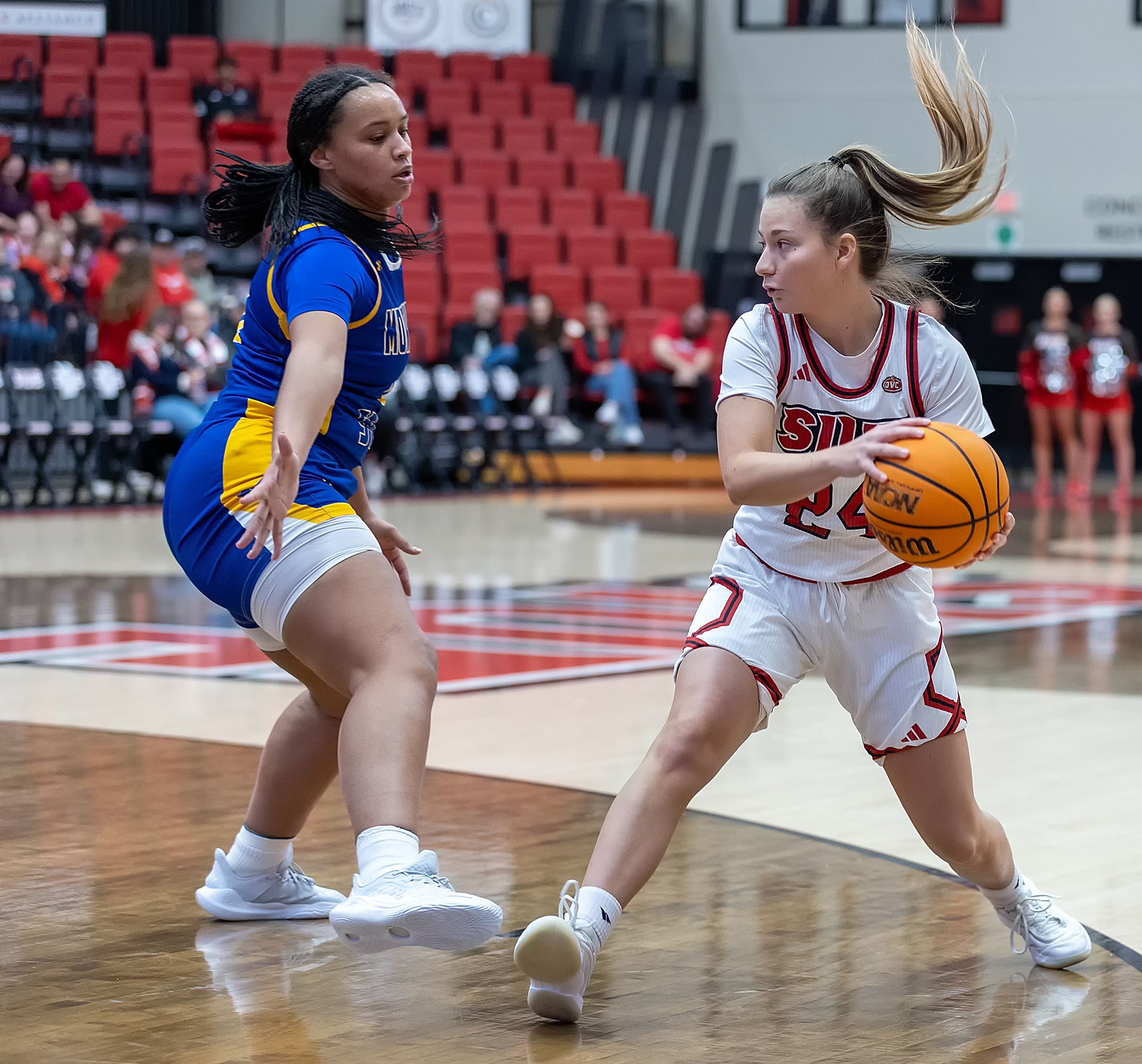 SIUE women’s basketball dominates Morehead State