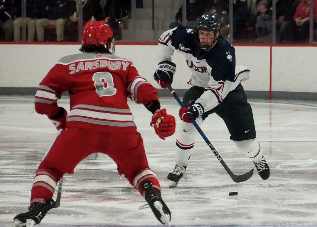 UConn hockey shuts out SHU to earn first Connecticut Ice championship