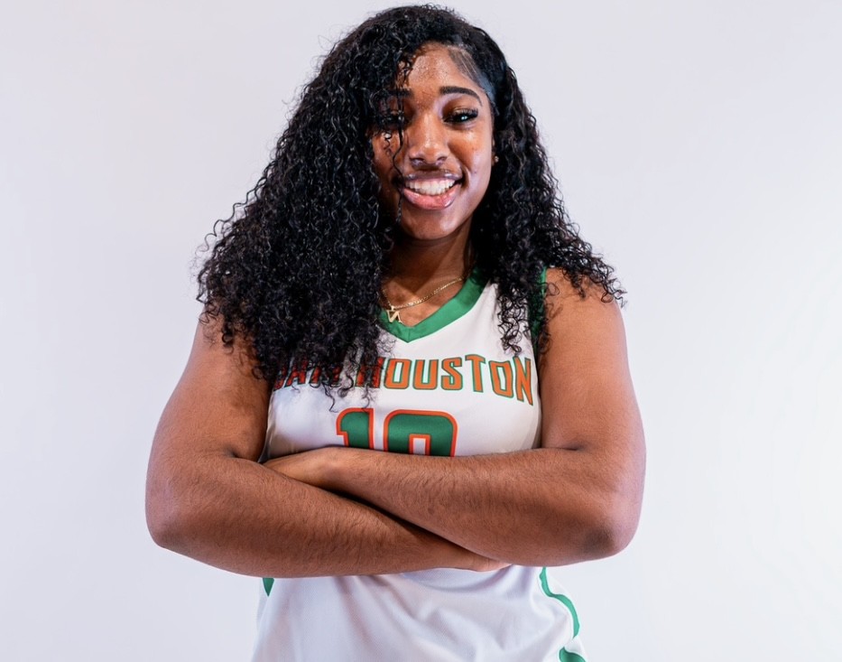 Sam Houston's Davis selected E-N girls basketball Player of the Week