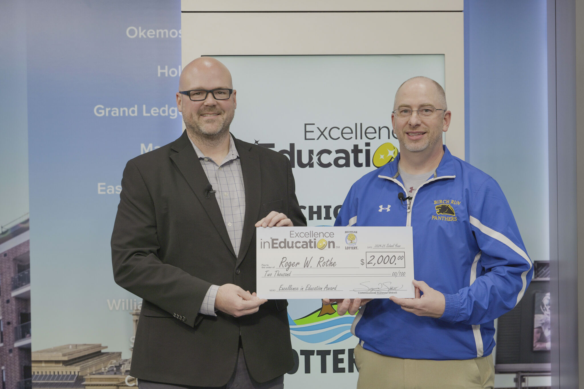 Saginaw teacher wins Excellence in Education Award