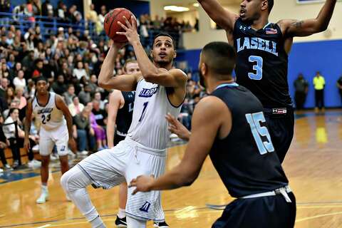 'The Bachelor,' former CT athlete, video calls alma mater for premiere