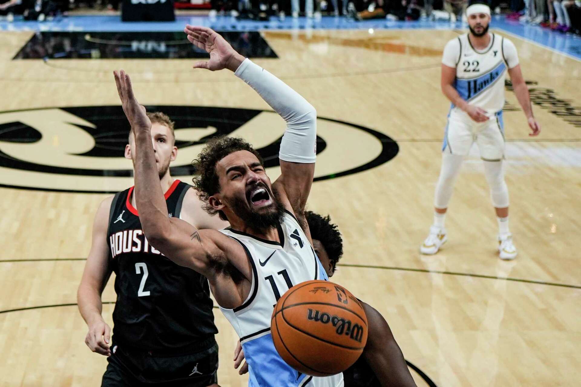 Houston Rockets hold off Atlanta Hawks for fourth straight win