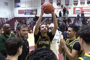 Holy Cross' Elijah Parker becomes 28th CT player to score 2,000 points