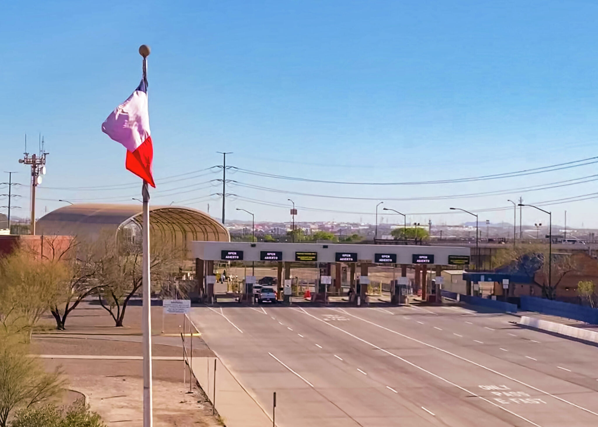 US Embassy issues urgent travel warning for Mexico border