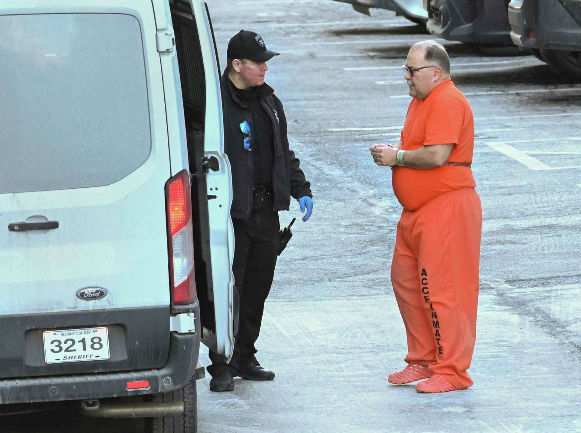 Jeal Sutherland to remain in jail after hog farm murder-for-hire plot