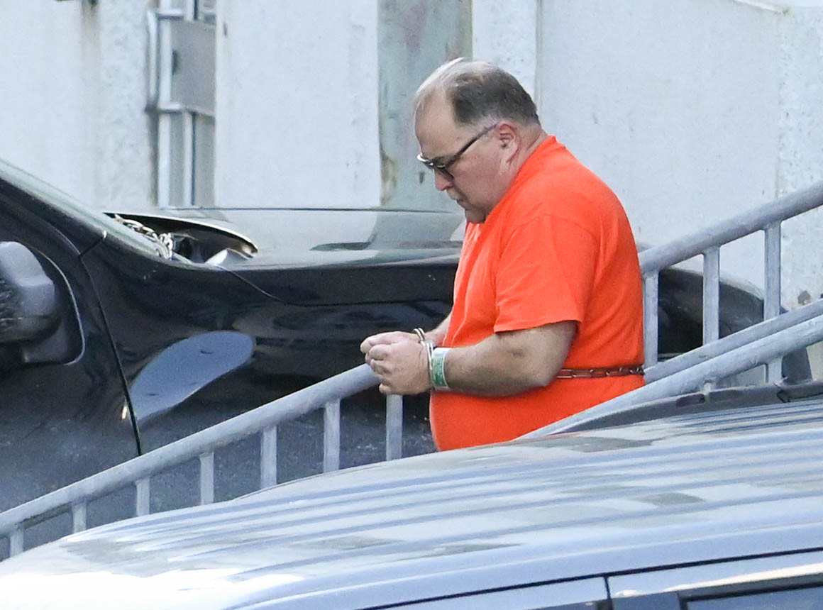 Colonie man pleads guilty in hog farm murder plot