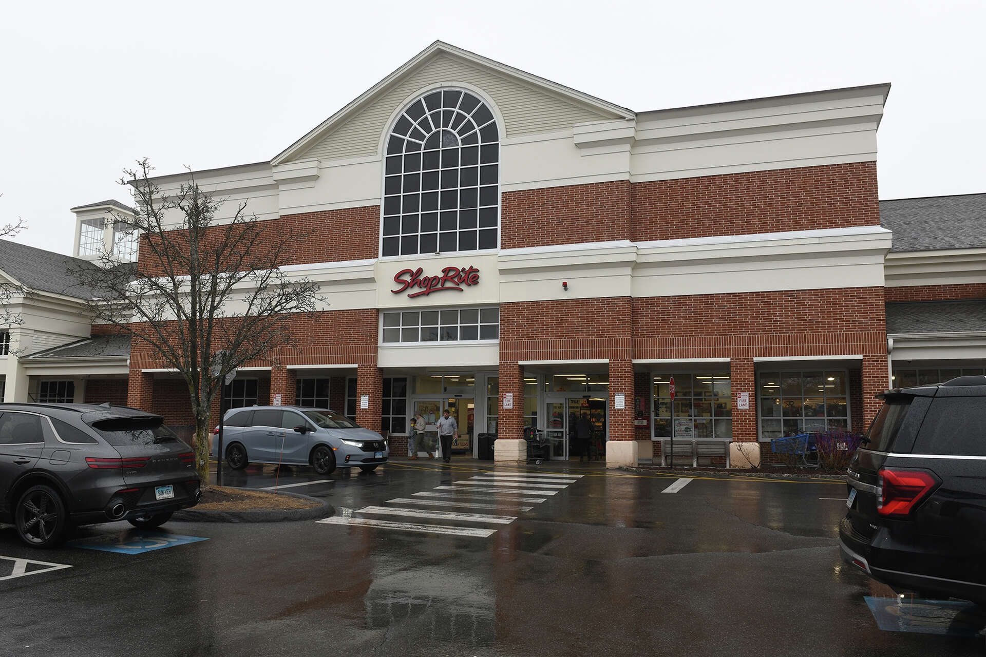 J. Crew Factory opens in Southbury Green, more retailers to follow