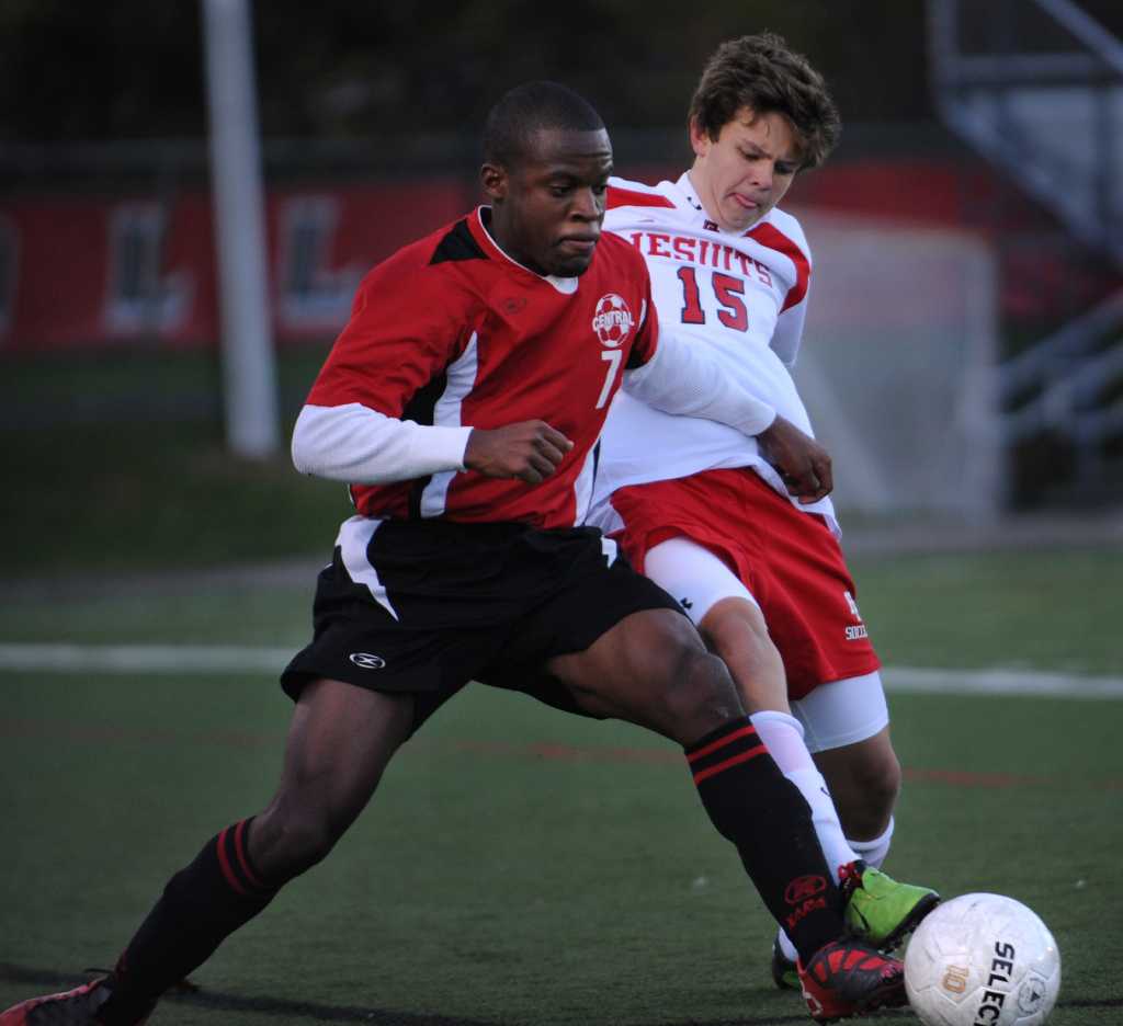 Central rallies in second half to upend Fairfield Prep