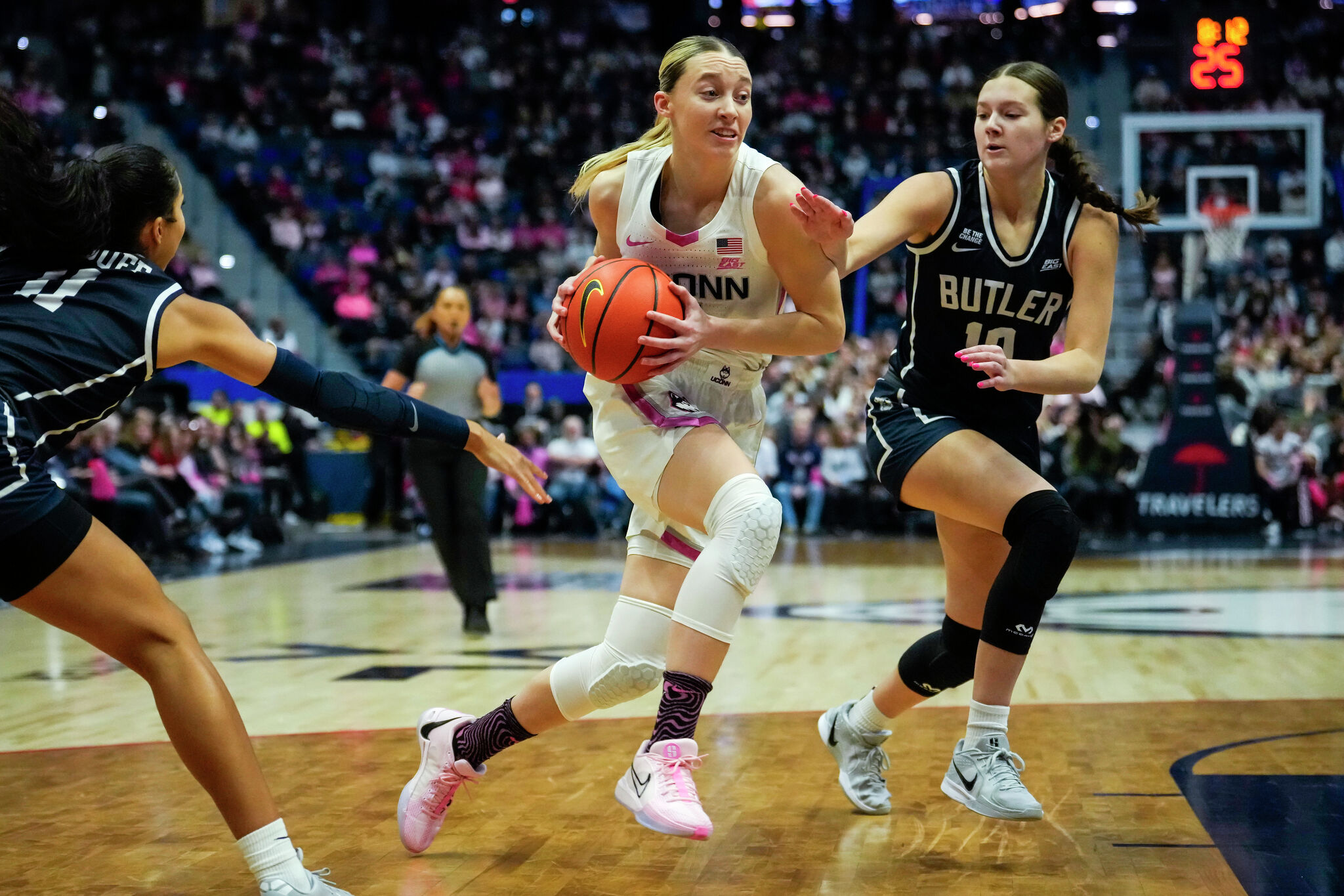 UConn women's basketball overwhelms Butler behind Paige Bueckers