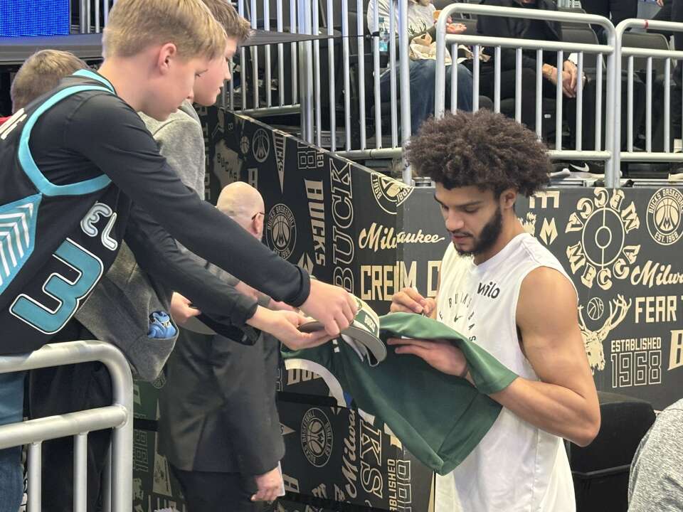 Andre Jackson Jr. took in the UConn men's basketball game Saturday