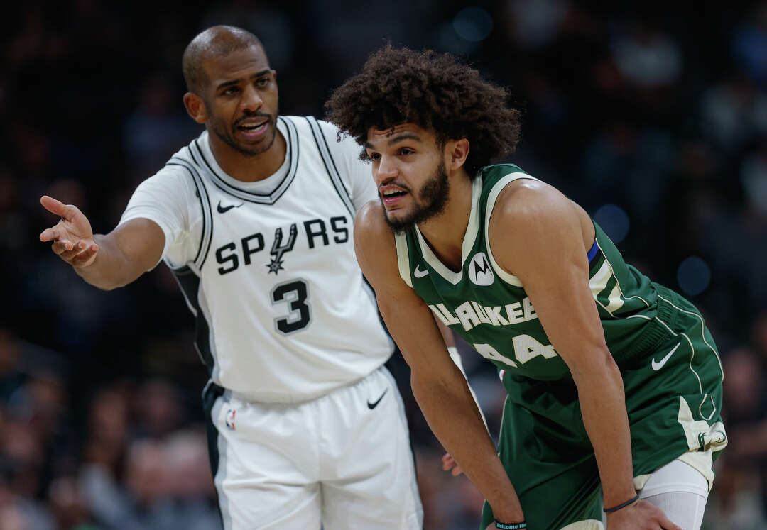 Andre Jackson Jr. took in the UConn men's basketball game Saturday