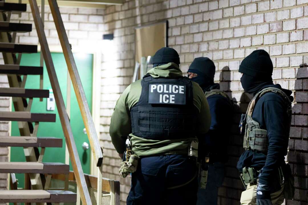 What to know about ICE deportation raids in Texas