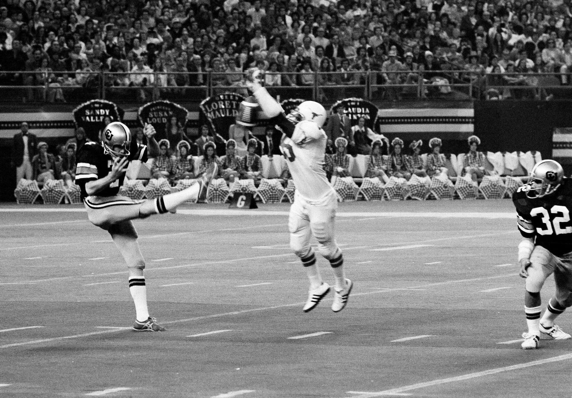 UT football: Tim Campbell, a star on the 70s and Earl's brother, dies