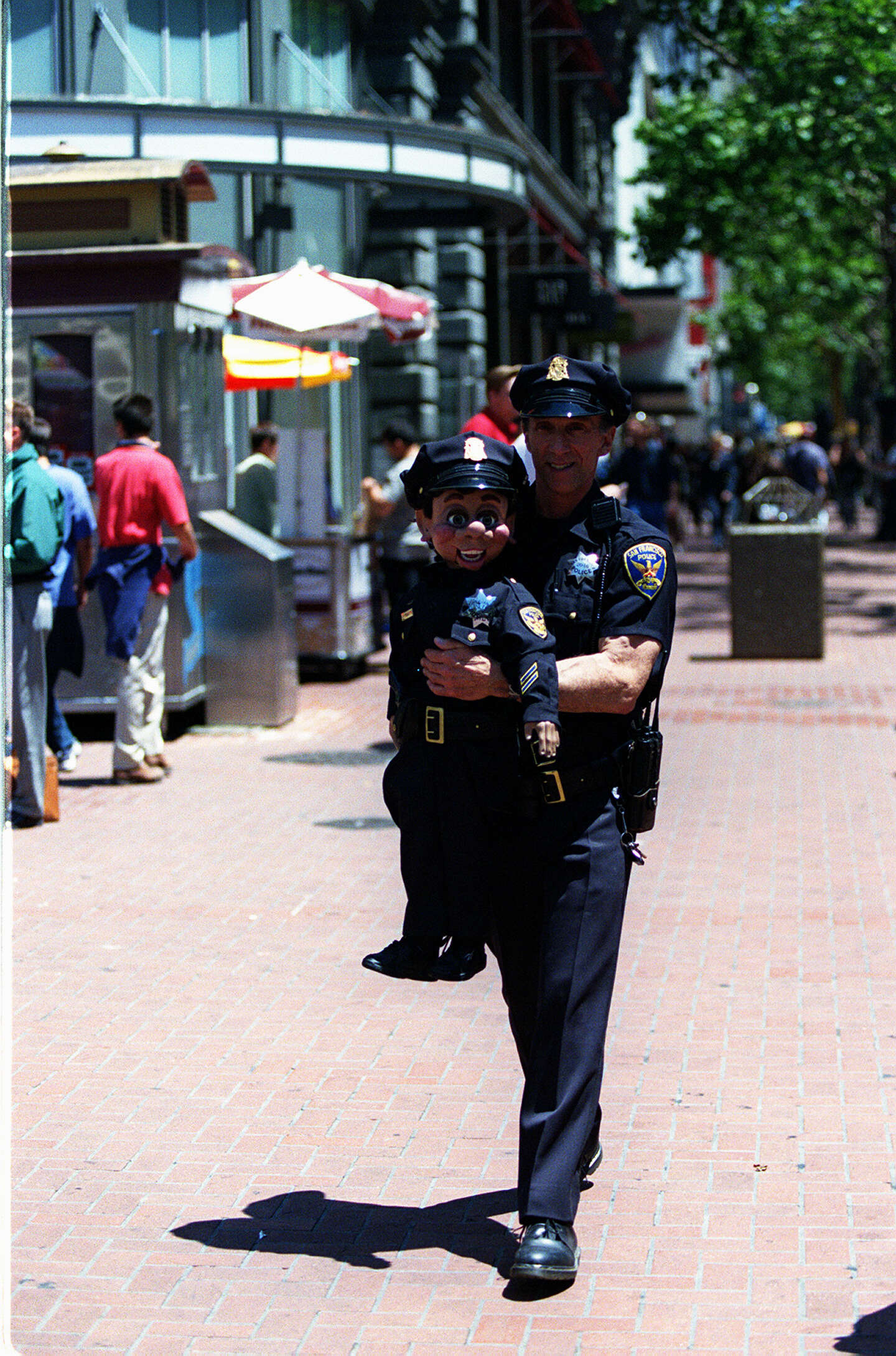 Bob Geary, S.F. cop who patrolled with puppet Brendan O’Smarty, dies