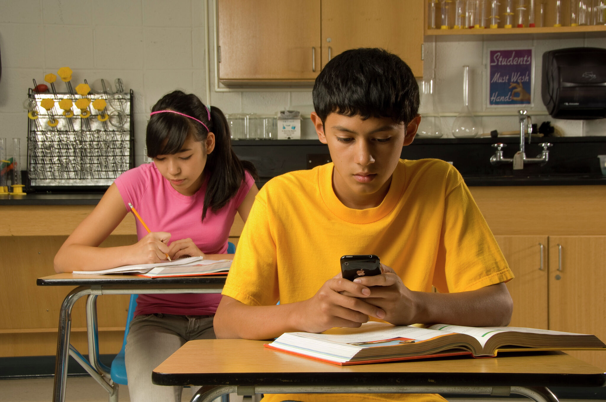 Editorial: No smartphones in schools