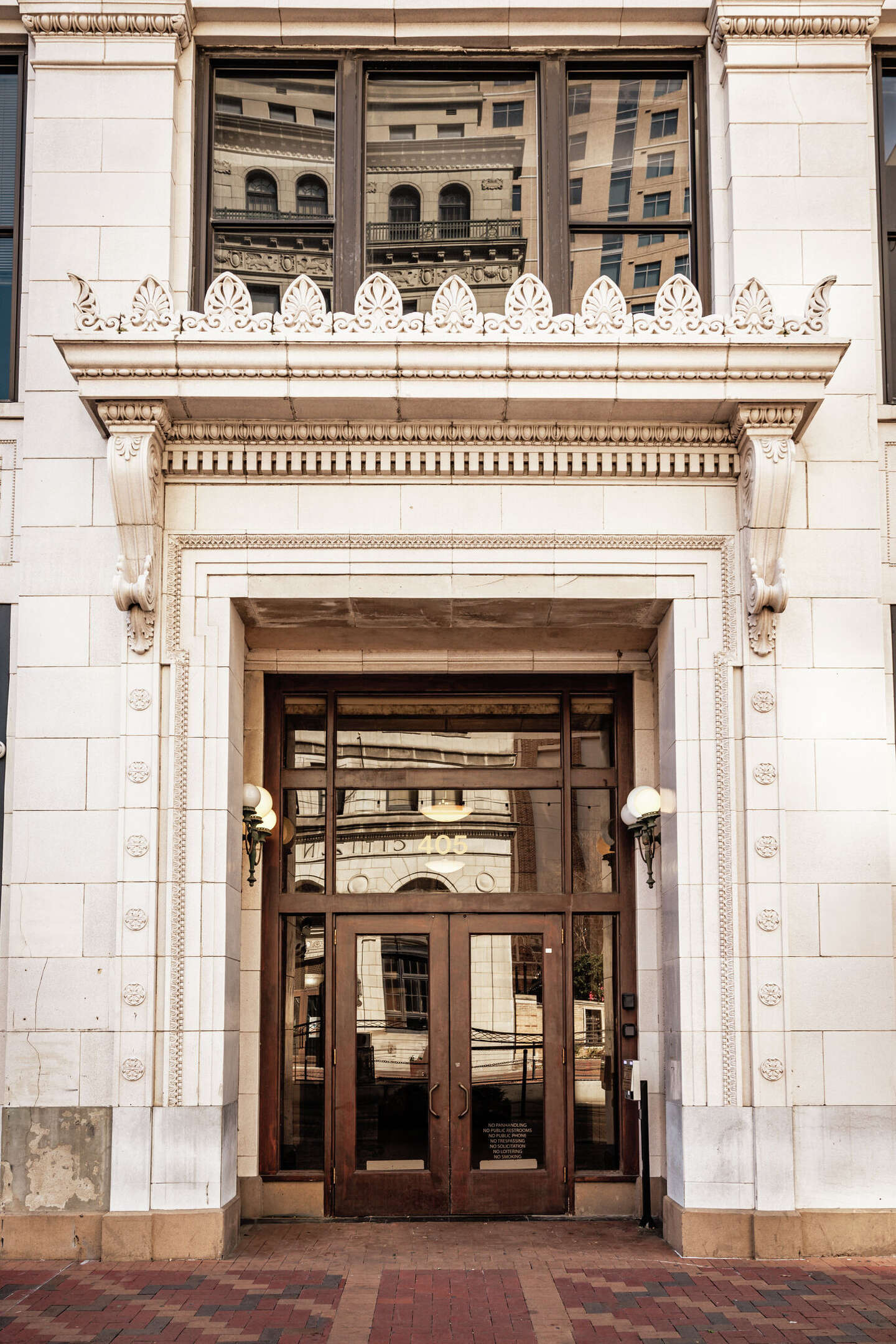 Downtown Houston historic tower to be converted to Hilton hotel