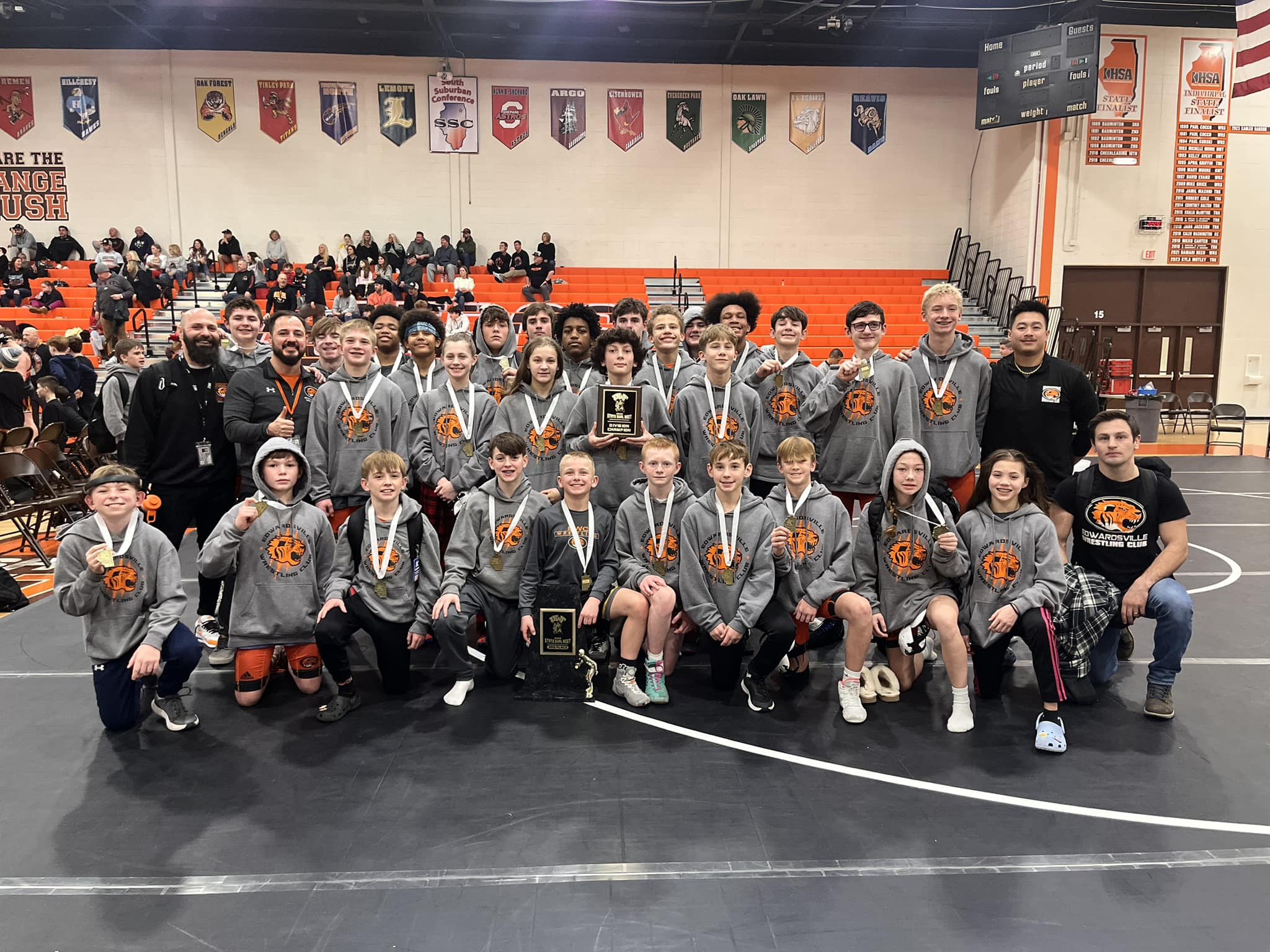 Edwardsville Wrestling Club competes at IKWF Dual Team State