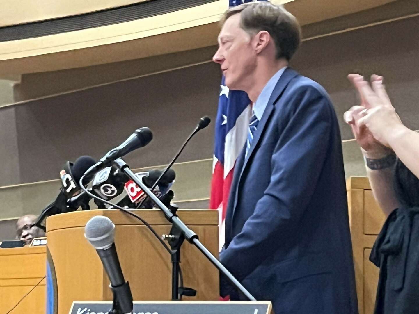 New Haven Mayor Justin Elicker vows city unity under President Trump