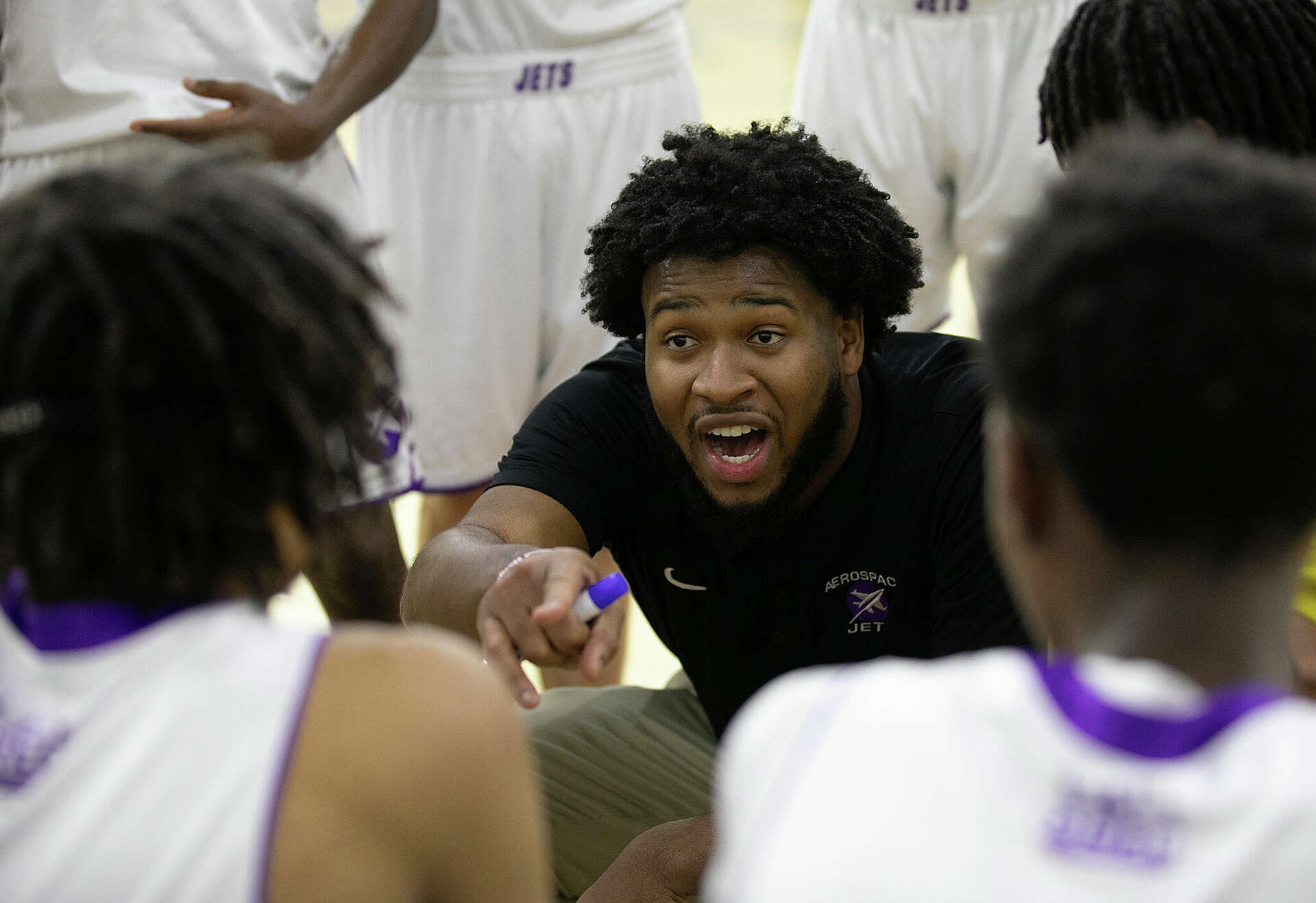 Aerospace one of three unbeaten CIAC boys basketball teams standing