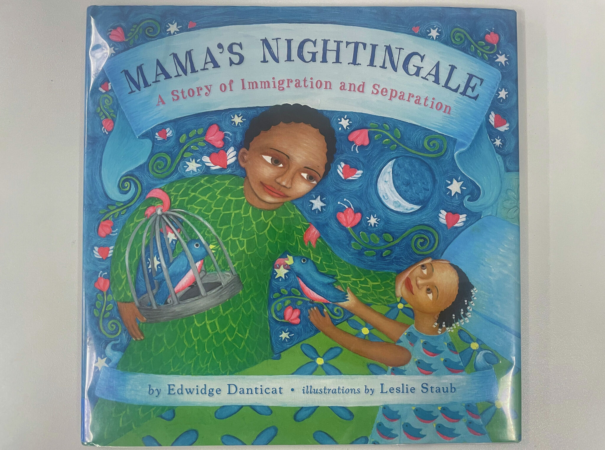 'Mama's Nightingale' author defends book after Darien schools' removal