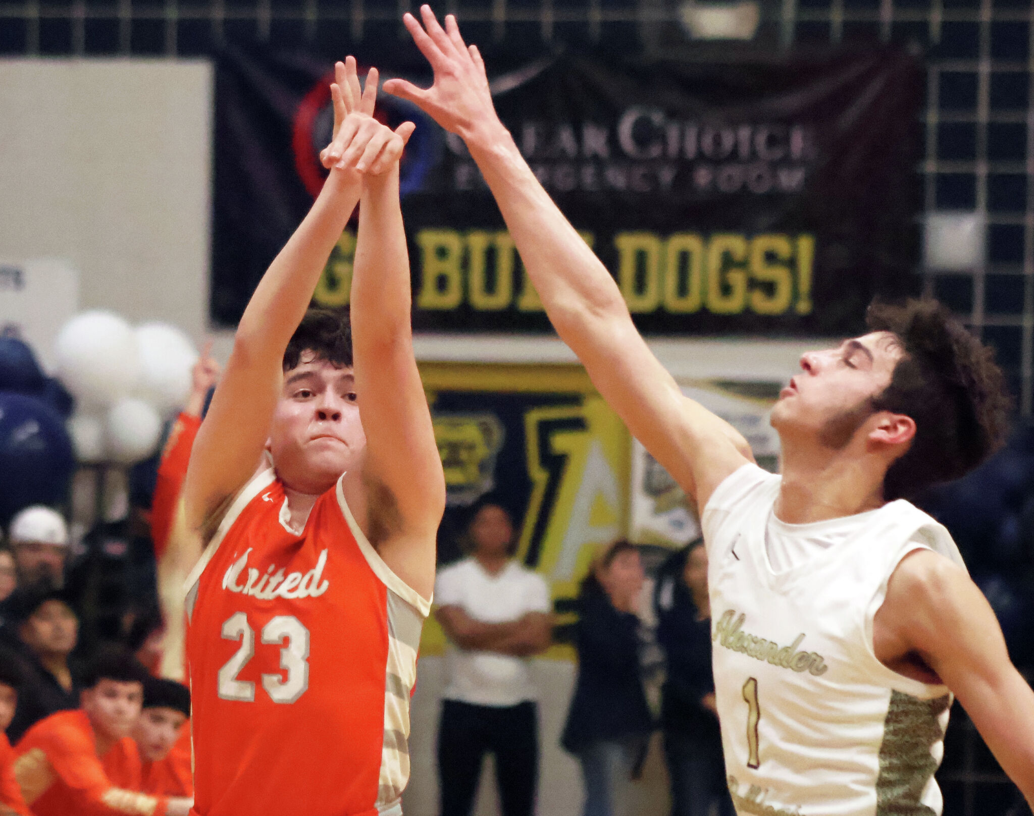 'Hungry' Laredo United takes on Steele in 6A postseason opener