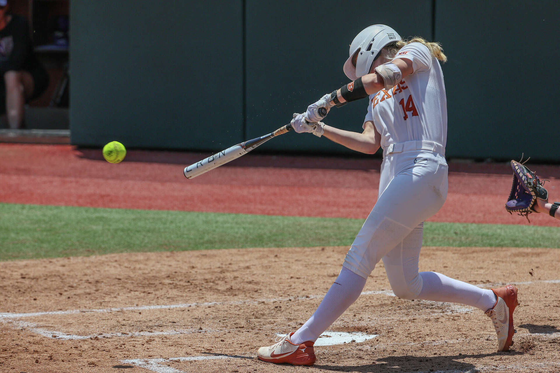 UT Longhorns softball picked No. 1 in SEC — but don't forget Oklahoma