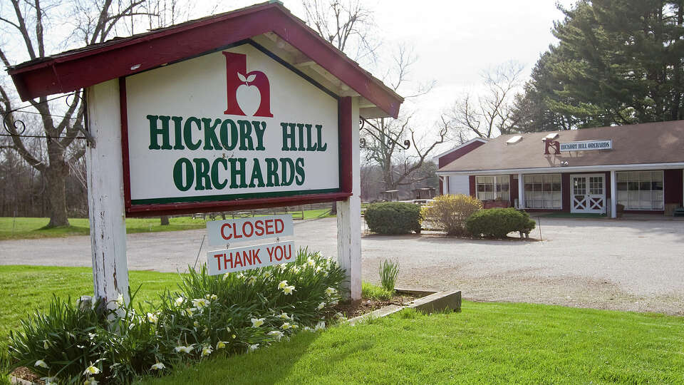 Apple picking could resume at popular CT orchard under new owner