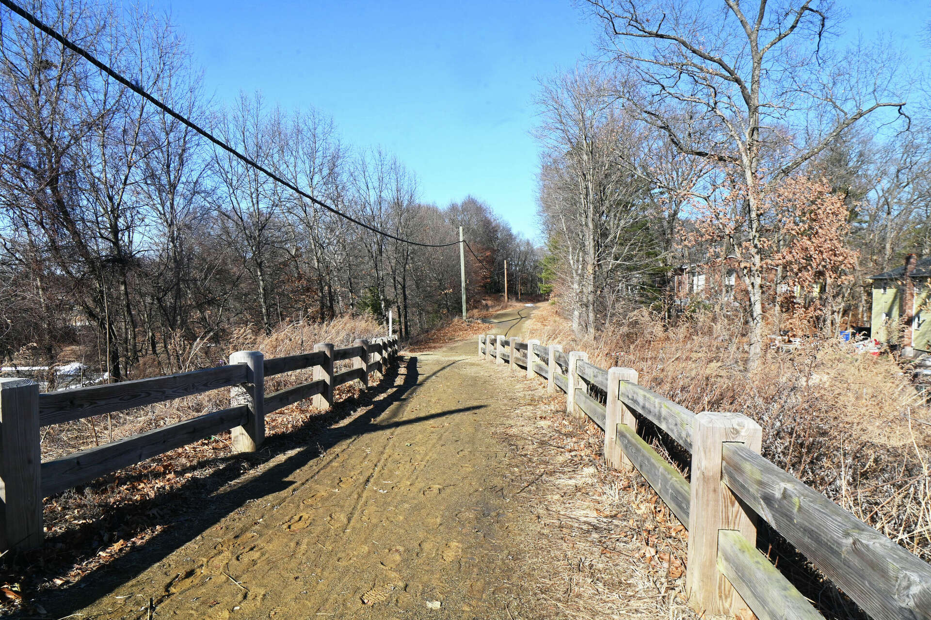 A CT walk trail follows a defunct rail line not even locals know about