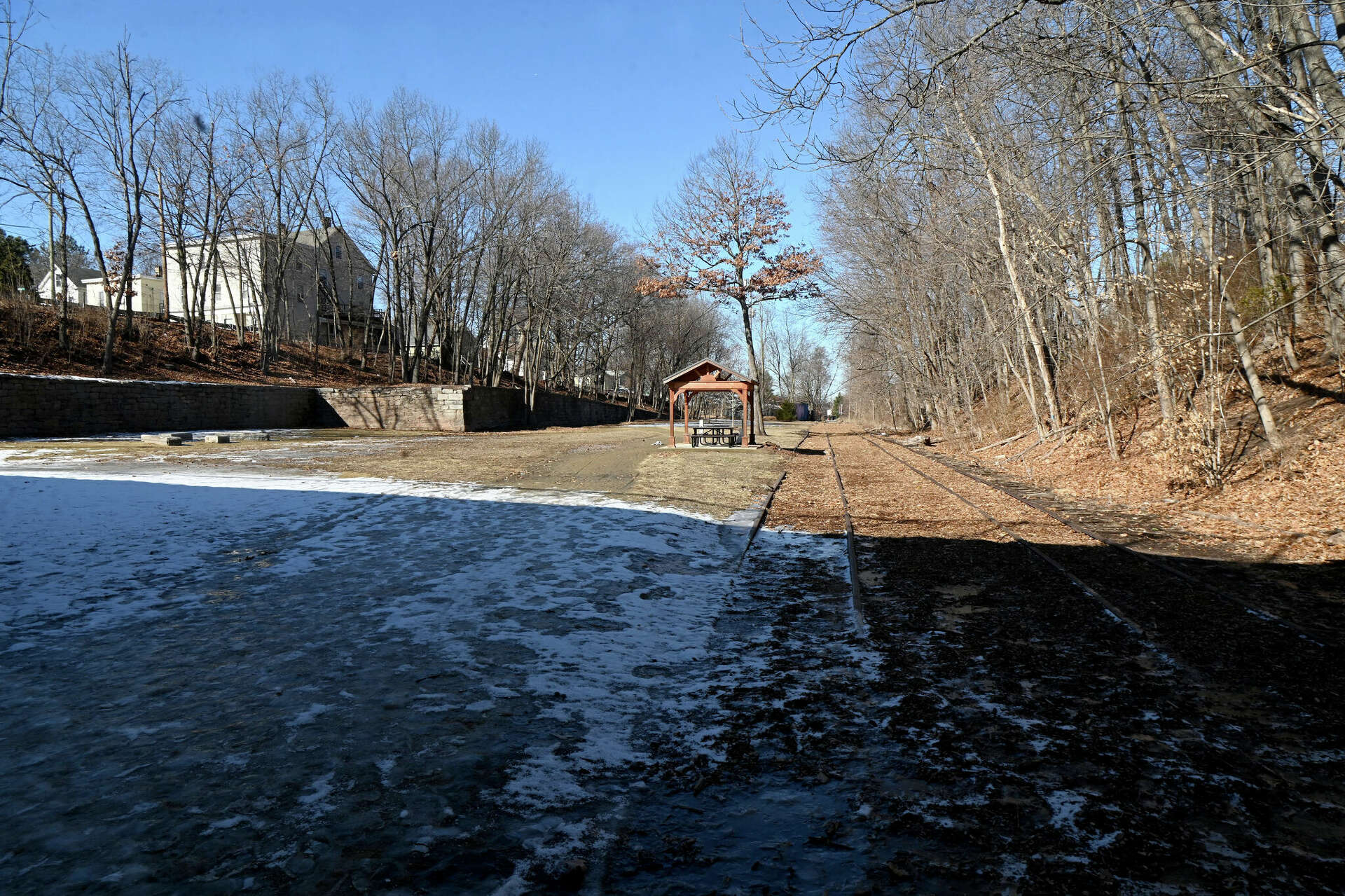 A CT walk trail follows a defunct rail line not even locals know about