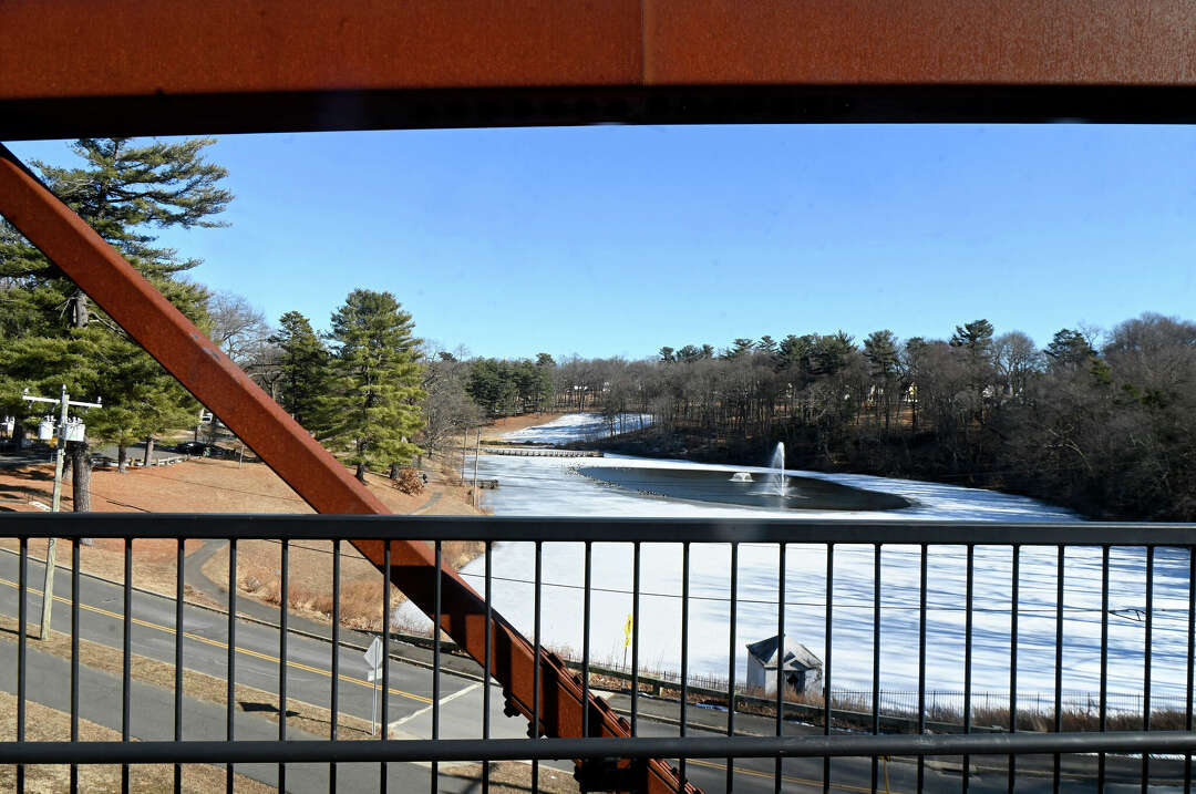 A CT walk trail follows a defunct rail line not even locals know about