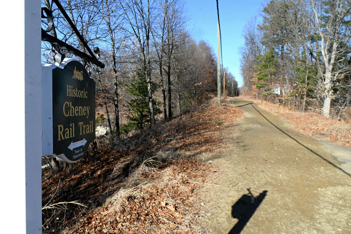 A CT walk trail follows a defunct rail line not even locals know about