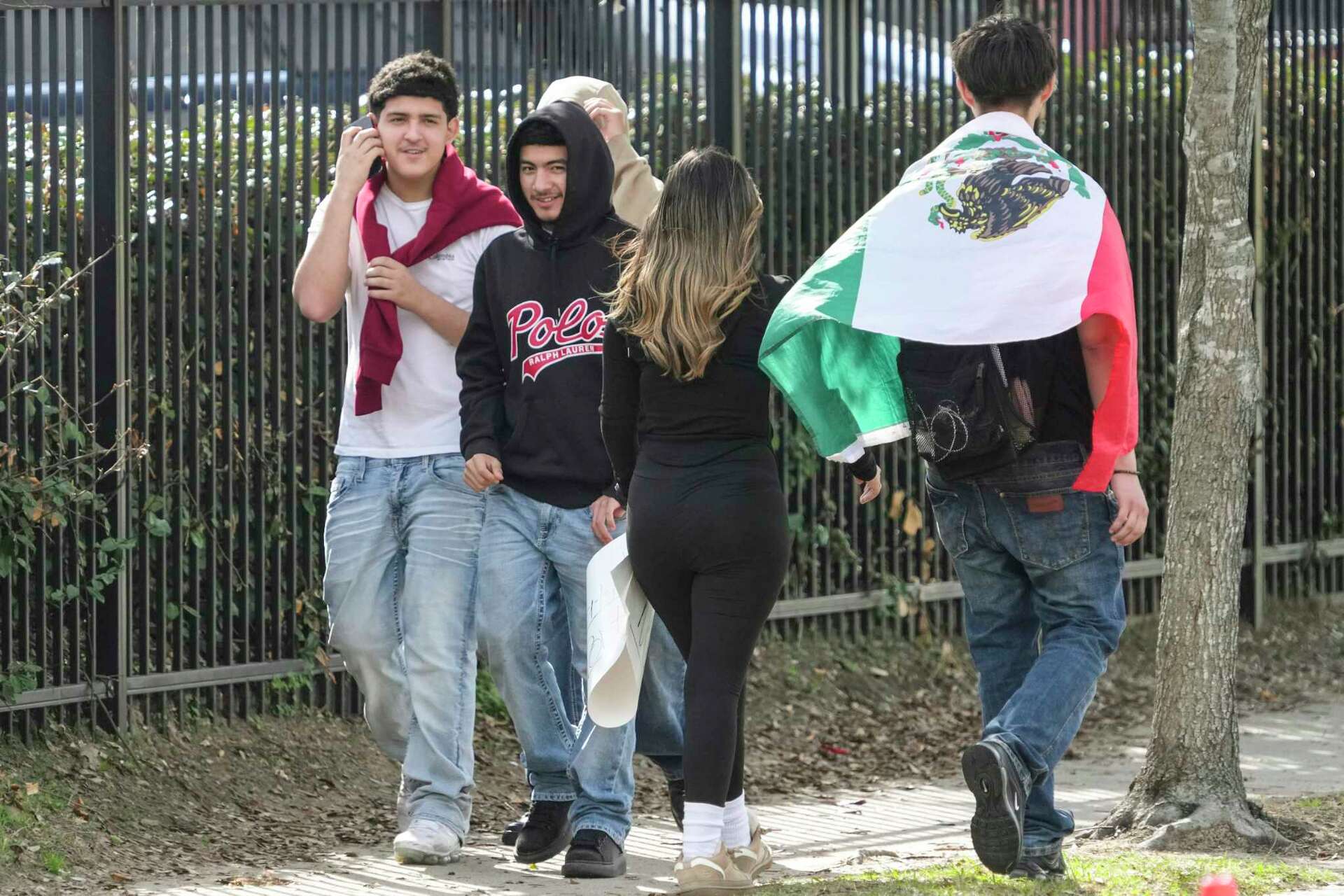 HISD students stage mass walkout, protest Trump immigration crackdown
