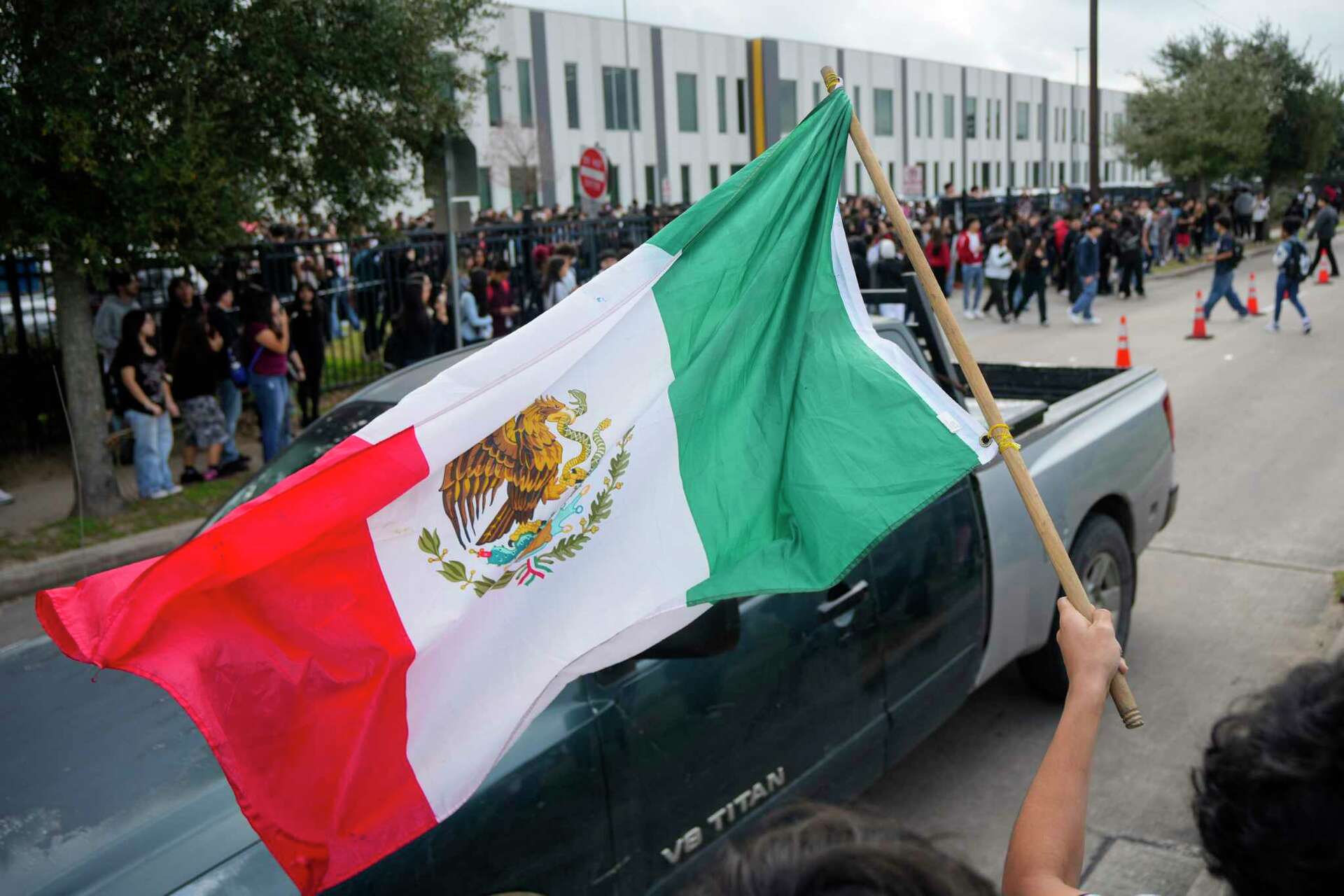 HISD students stage mass walkout, protest Trump immigration crackdown