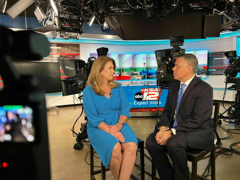 Former San Antonio anchor makes triumphant return to TV at KSAT