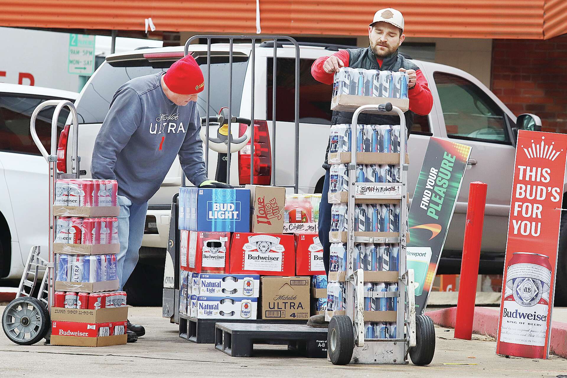 Anheuser-Busch distributor prepares for Super Bowl beer demand