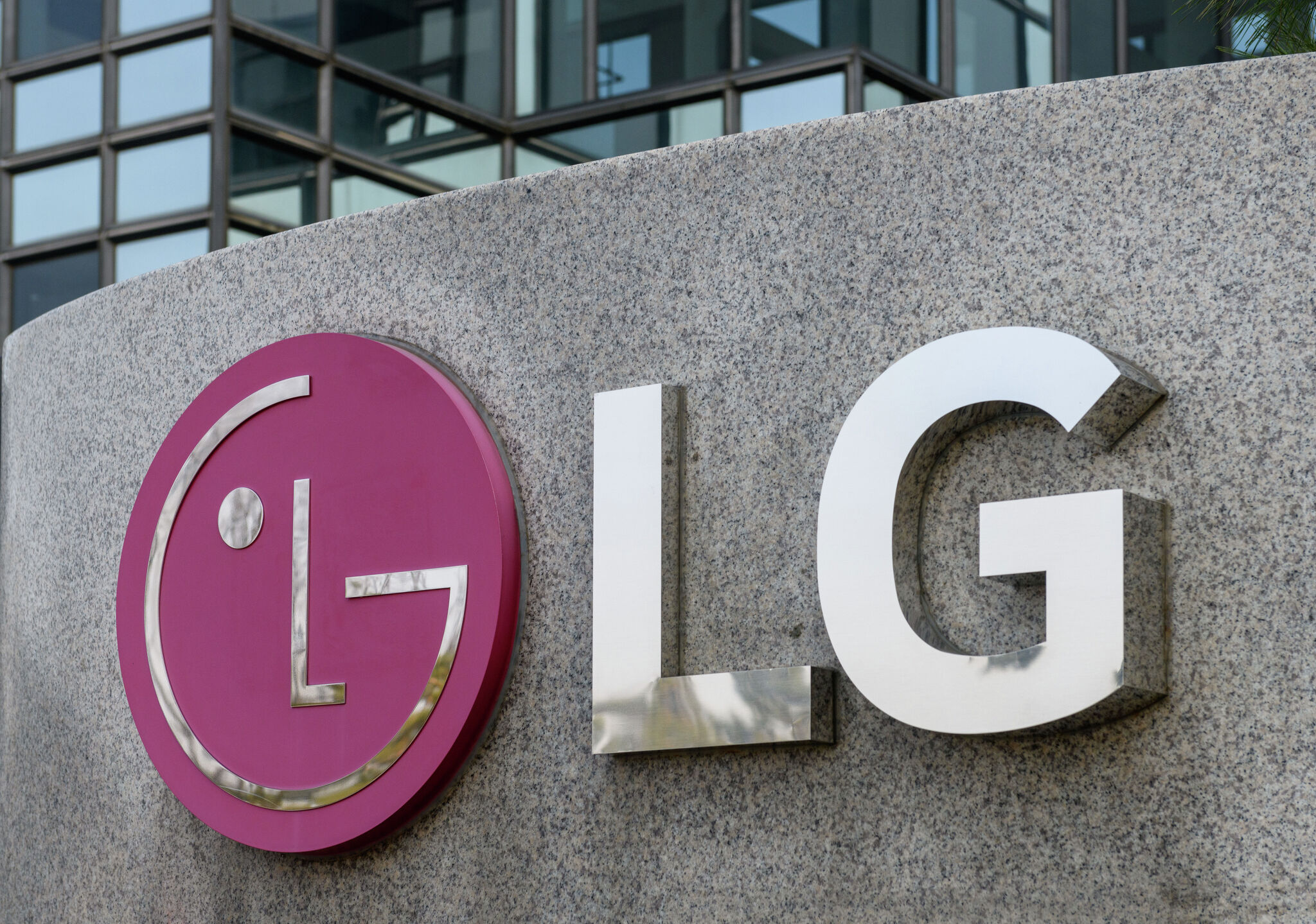 LG recalls 500,000 electric stove ranges after reports of fires