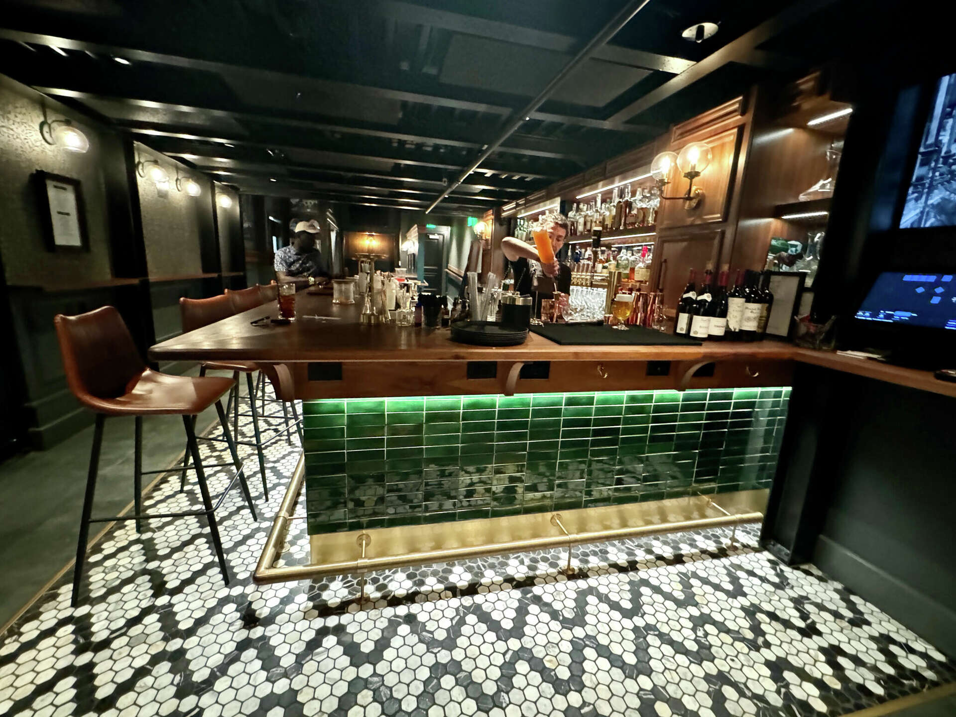 Review: Well past early problems, The Coat Room a hidden Saratoga gem