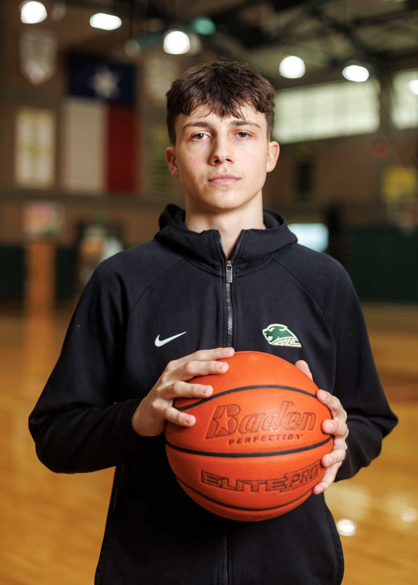 How Cole’s Logan Beckstrom battled leukemia and learned basketball