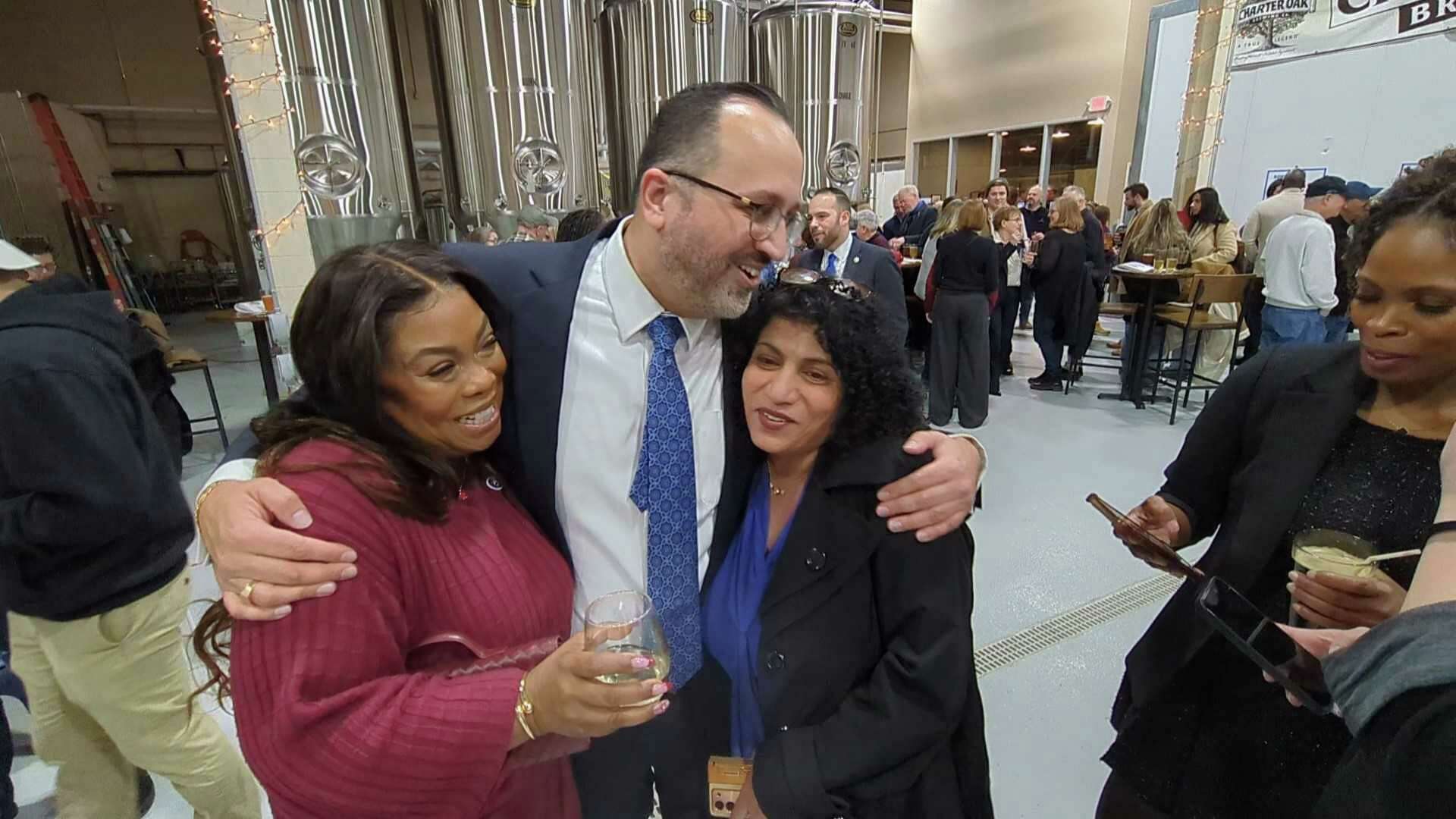 Danbury Mayor Roberto Alves formally launches his reelection bid