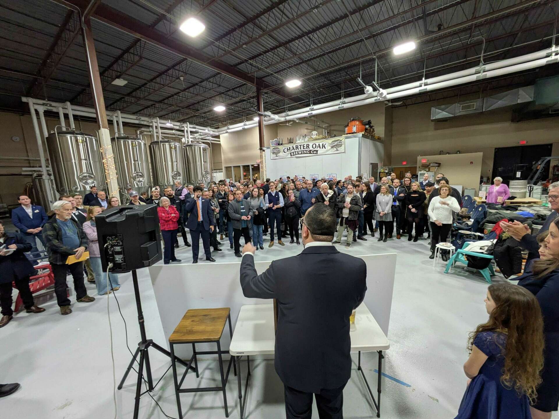 Danbury Mayor Roberto Alves formally launches his reelection bid