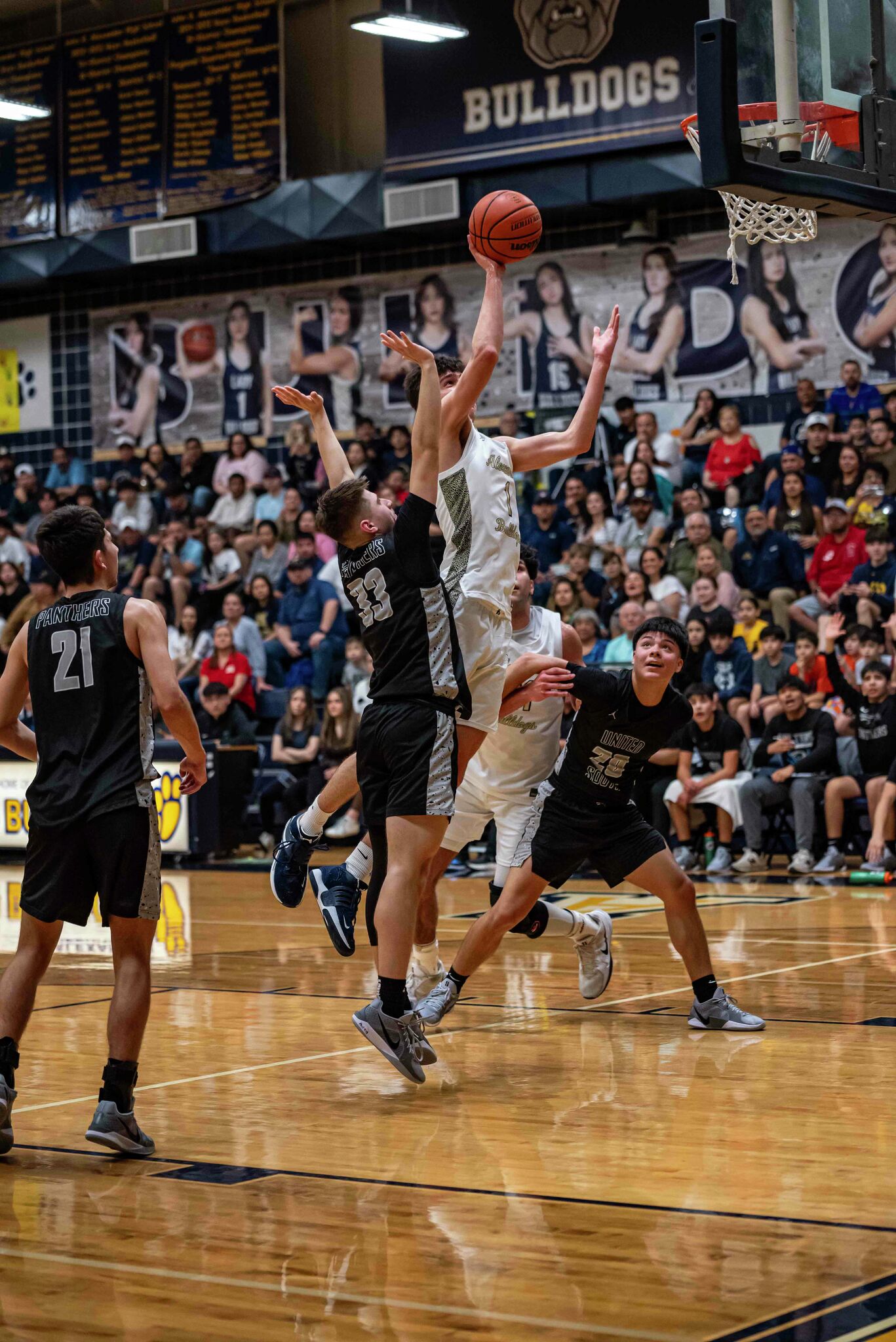 Alexander tops United South 74-59 with dominant fourth quarter