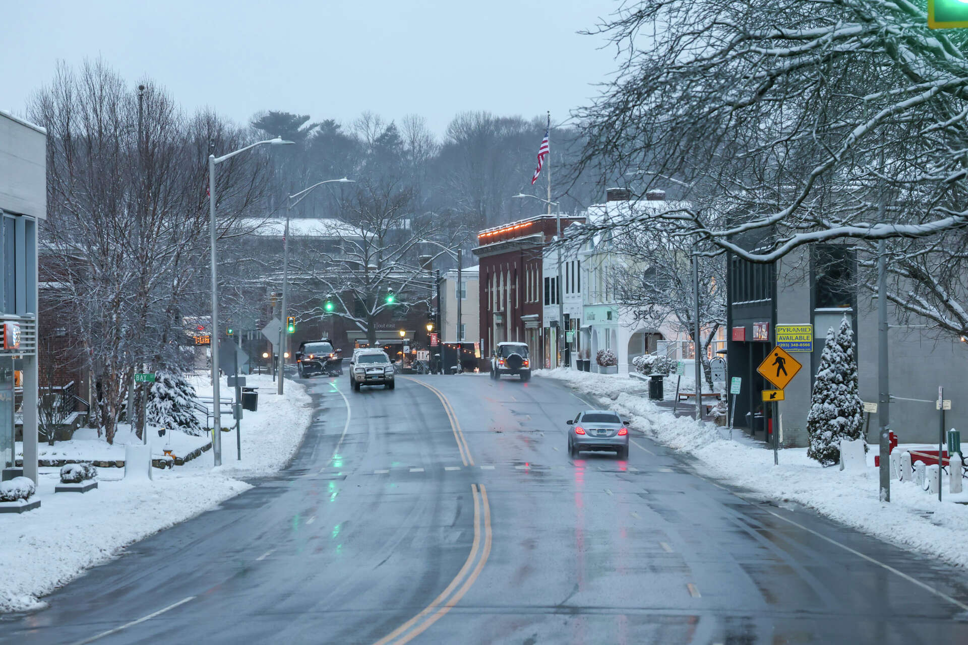 CT winter storm live updates: Snow is done falling, roads remain icy