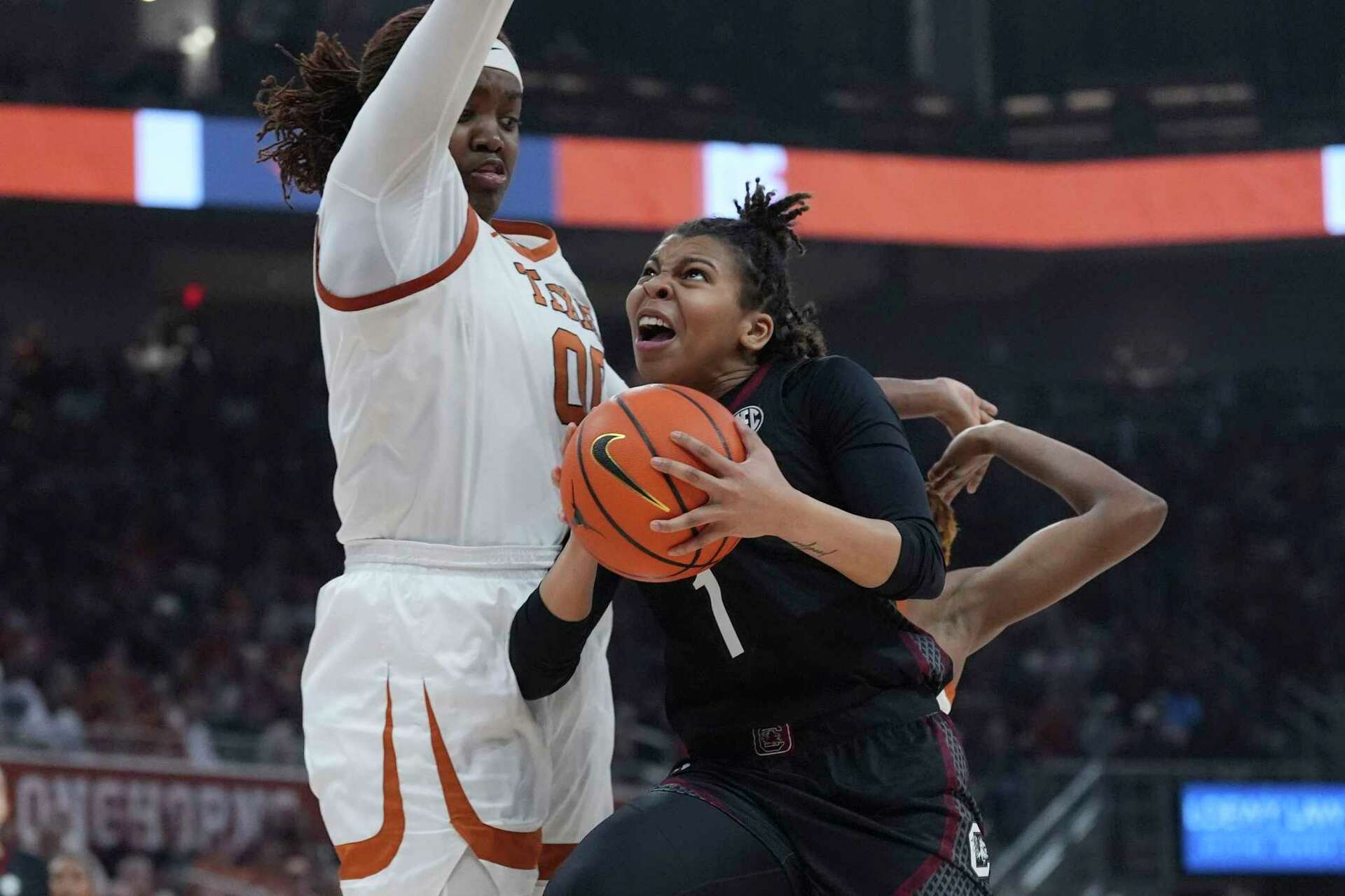 UT basketball: Longhorn women get big win over No. 2 South Carolina