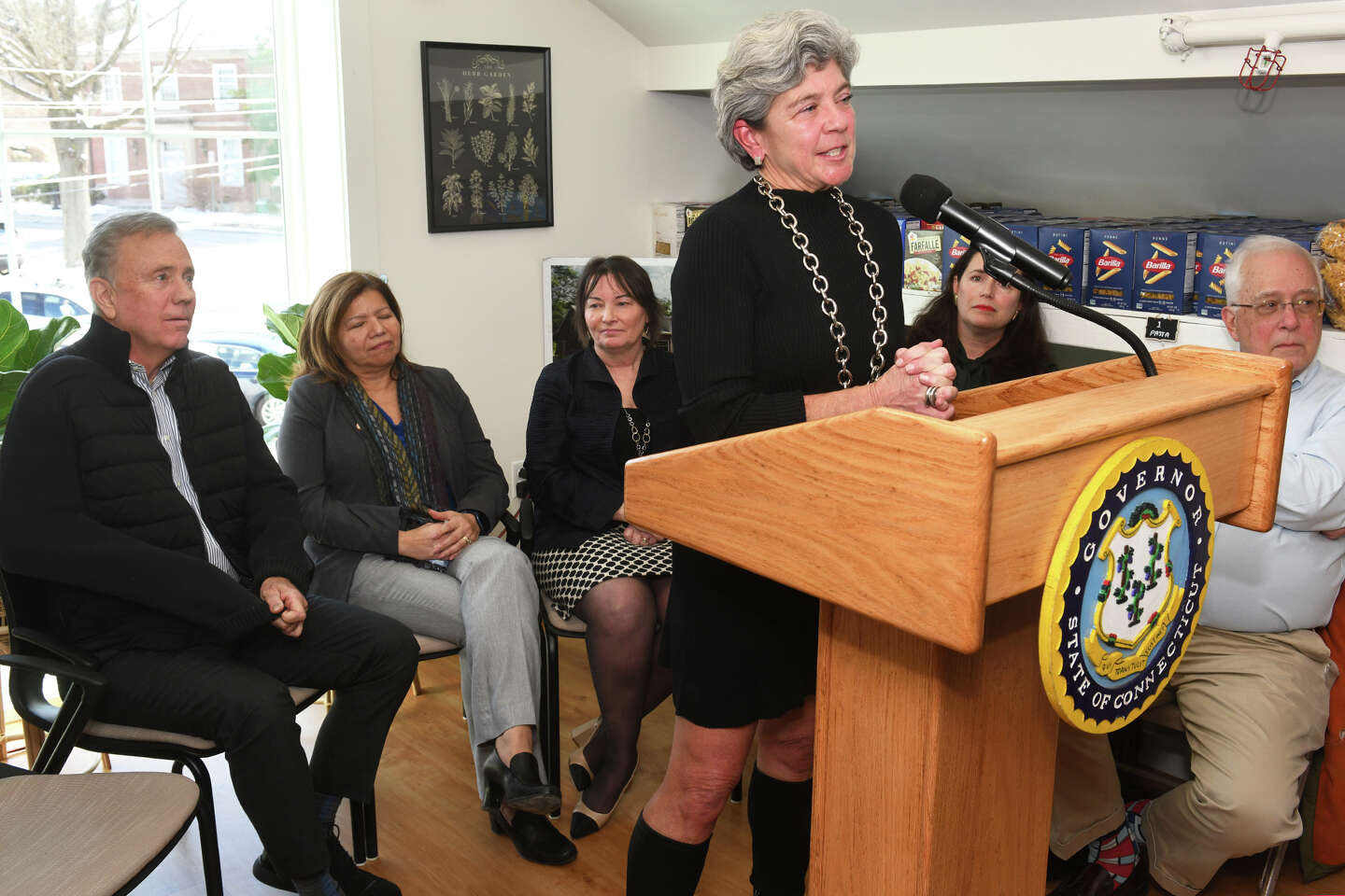 Westport Republican First Selectwoman Jen Tooker runs for CT governor