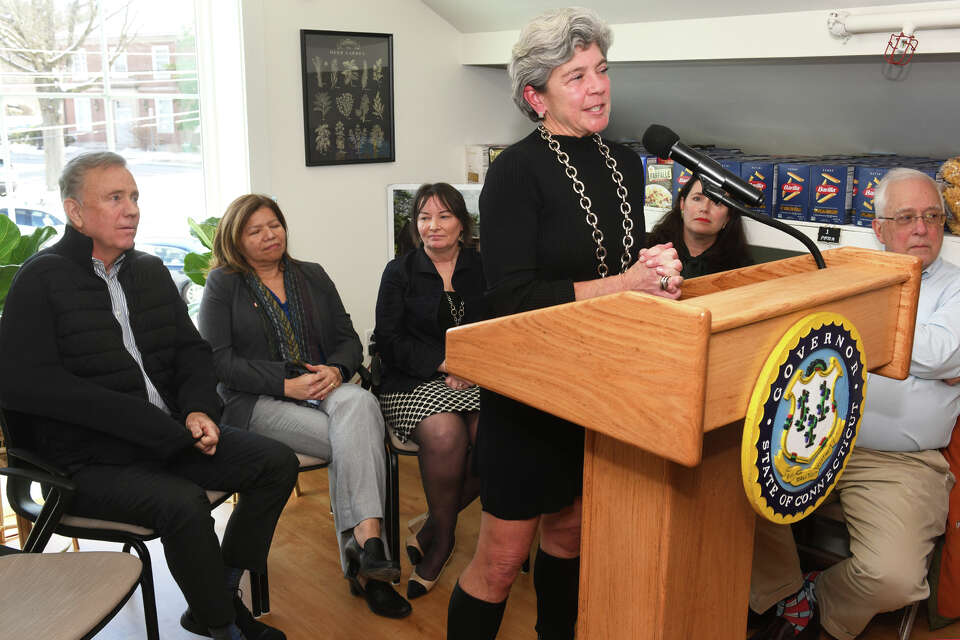 Westport Republican First Selectwoman Jen Tooker runs for CT governor