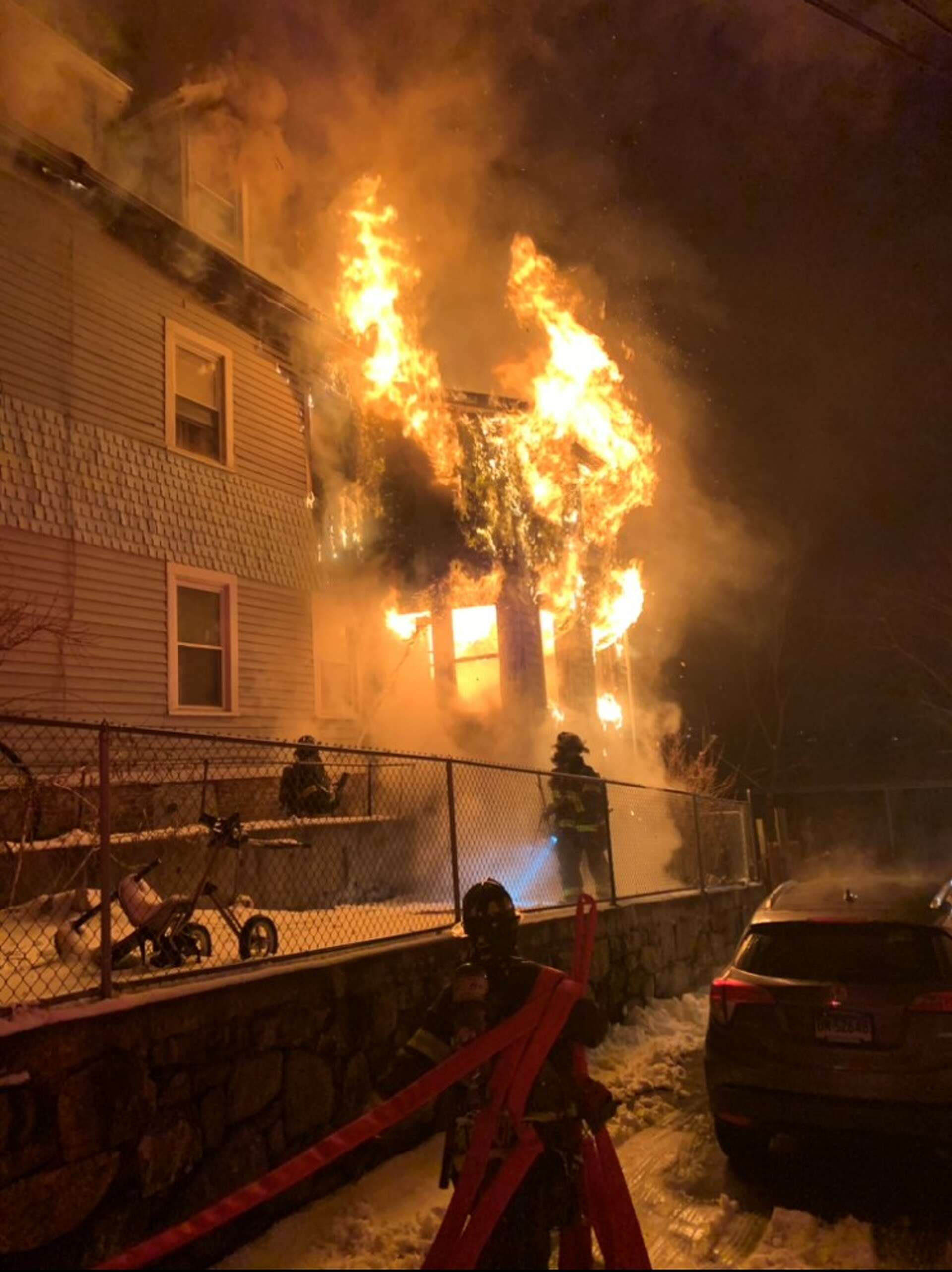 2 firefighters hurt, residents displaced by New London fire: Officials