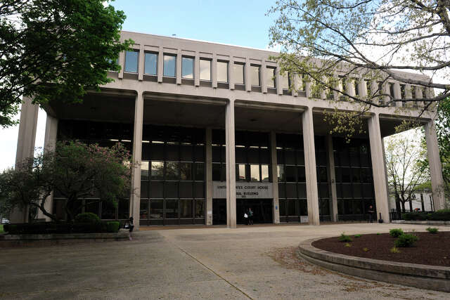 Newington man admits to trafficking opioid pills, feds say
