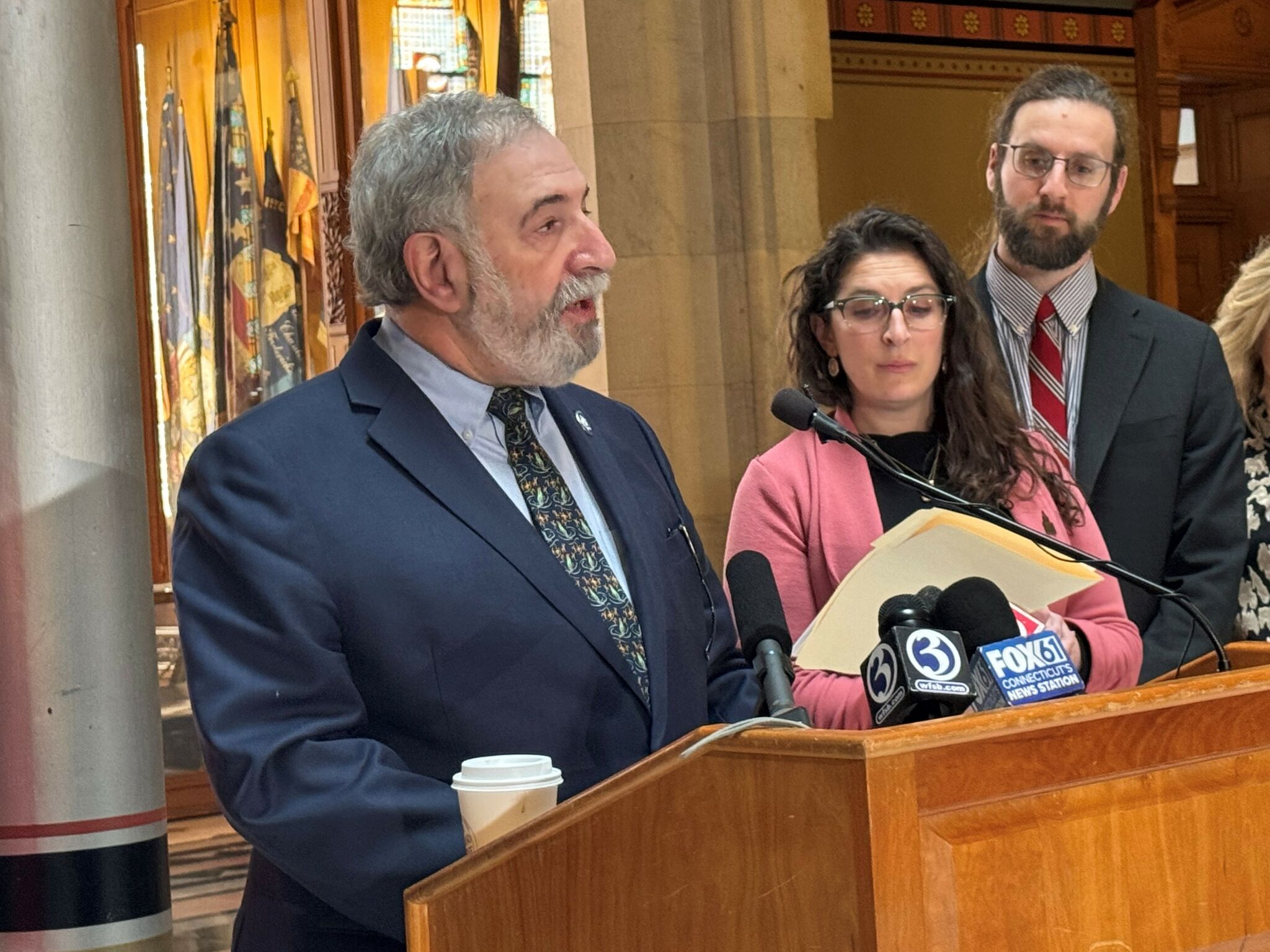Connecticut Democrats want greater oversight of electric utilities
