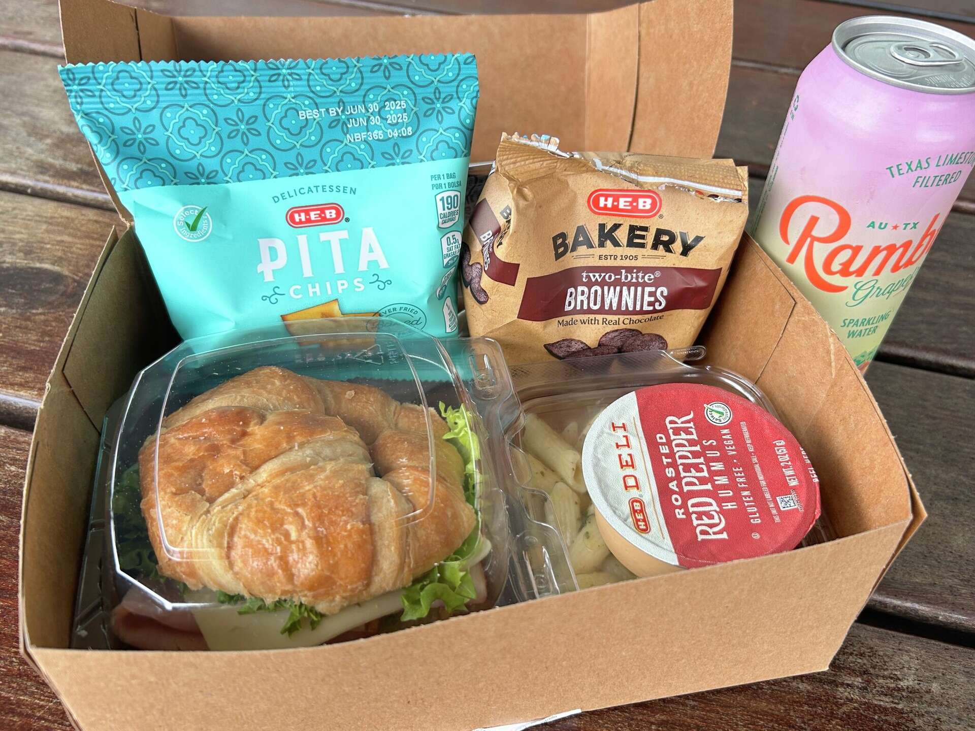 H-E-B lunch boxes are filled with quick, easy bites for $10